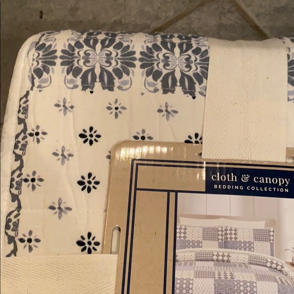 cloth & canopy | Bedding | Cloth Canopy Mixed Tile Queen Quilt Set ...